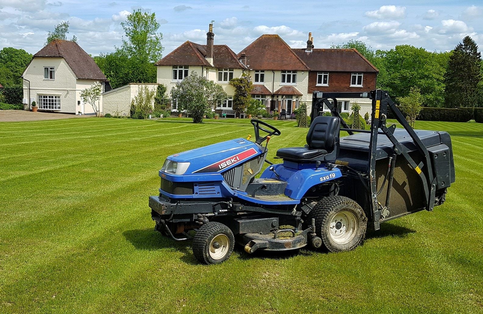 Grasstex grass cutting, landscape maintenance and soft landscaping ...